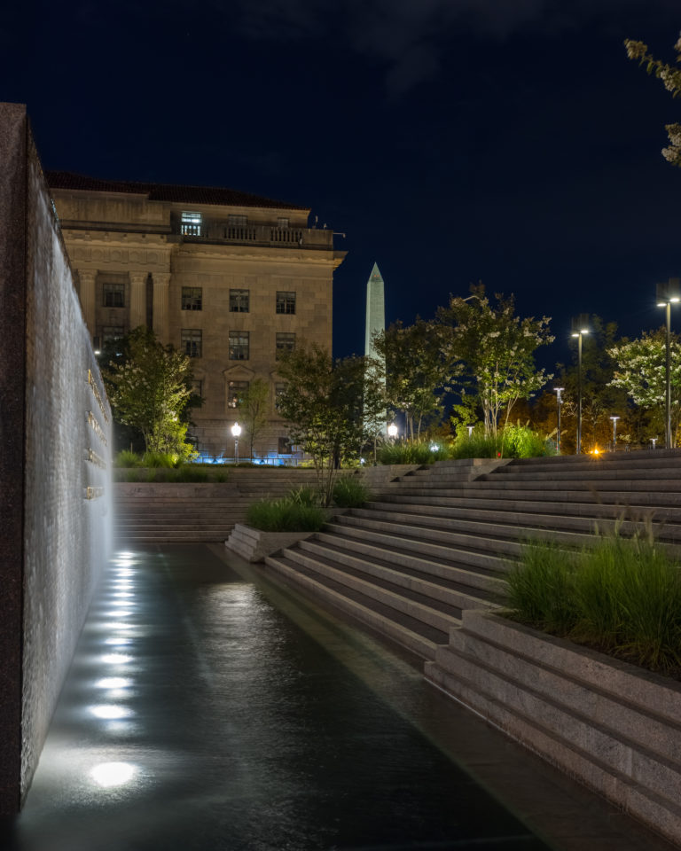 Visiting Pershing Park & WWI Memorial in Washington DC (Photos)