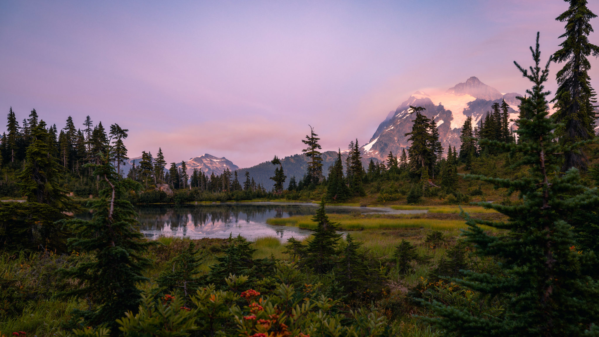 Visiting Picture Lake in Washington State (Tips & Photos)