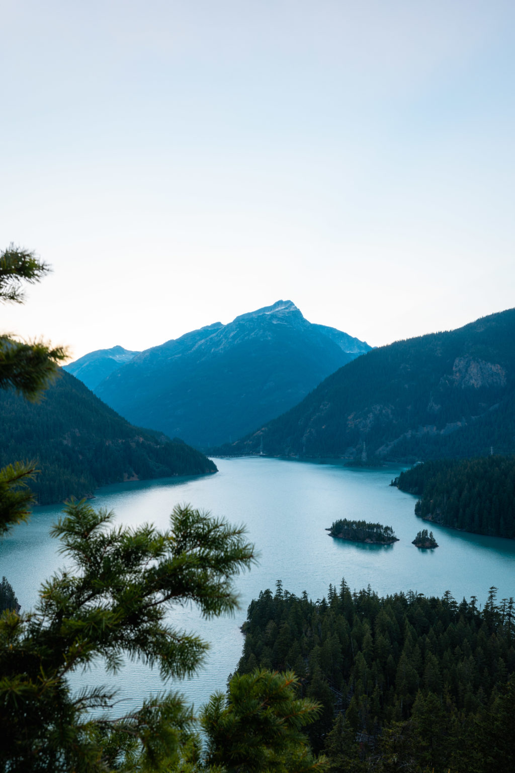 Visiting Diablo Lake in Washington State (Pictures & Travel Guide)