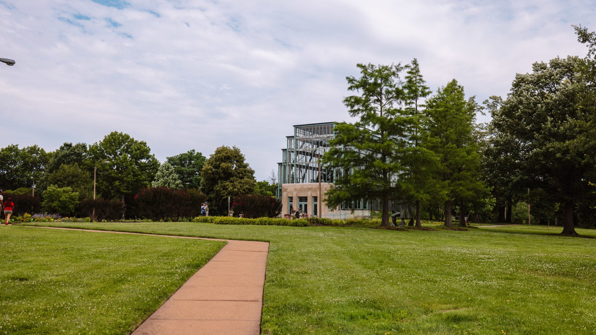 Exploring the Jewel Box in Forest Park, St. Louis (Travel Guide)