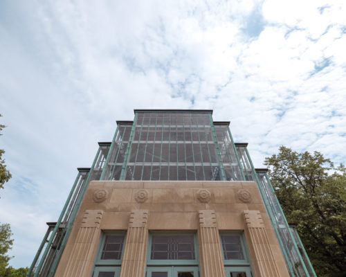 Exploring the Jewel Box in Forest Park, St. Louis (Travel Guide)